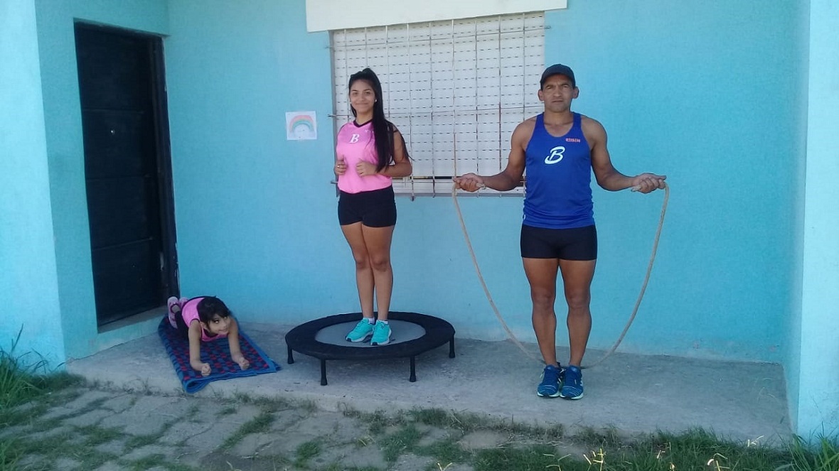 Alejandro Belén: "armé un circuito en mi casa y entreno con las nenas ...