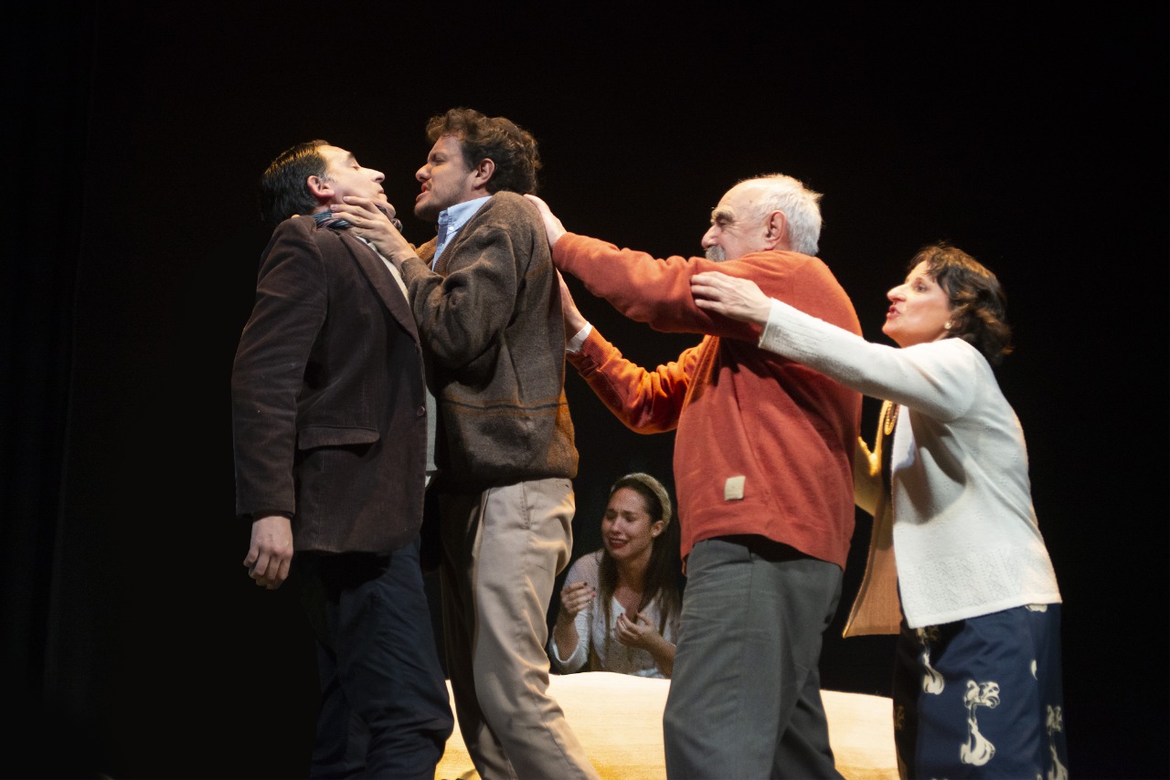 Se vuelve a presentar "El Loco y la Camisa", una obra para aplaudir de ...