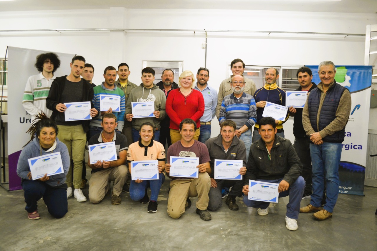 El intendente Martínez entregó certificados en la capacitación de ...