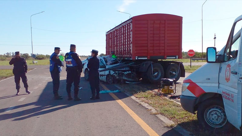 Accidente Fatal En El Cruce De Rutas 32 Y 127 Auto Chocó Contra Un