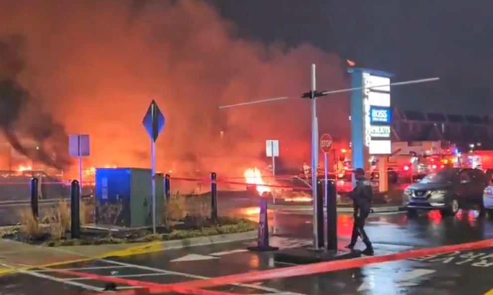 A un día del choque entre un Helicóptero y un avión, se desplomó una ...