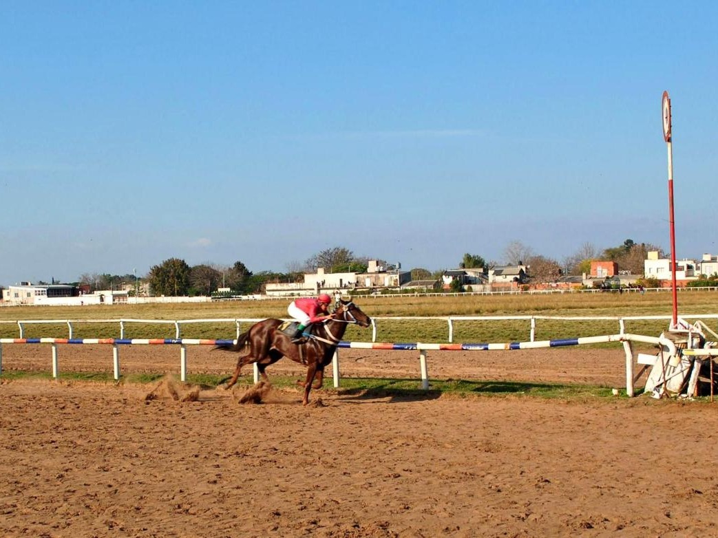 El Hipódromo de Gualeguaychú recibirá este viernes la quinta reunión ...